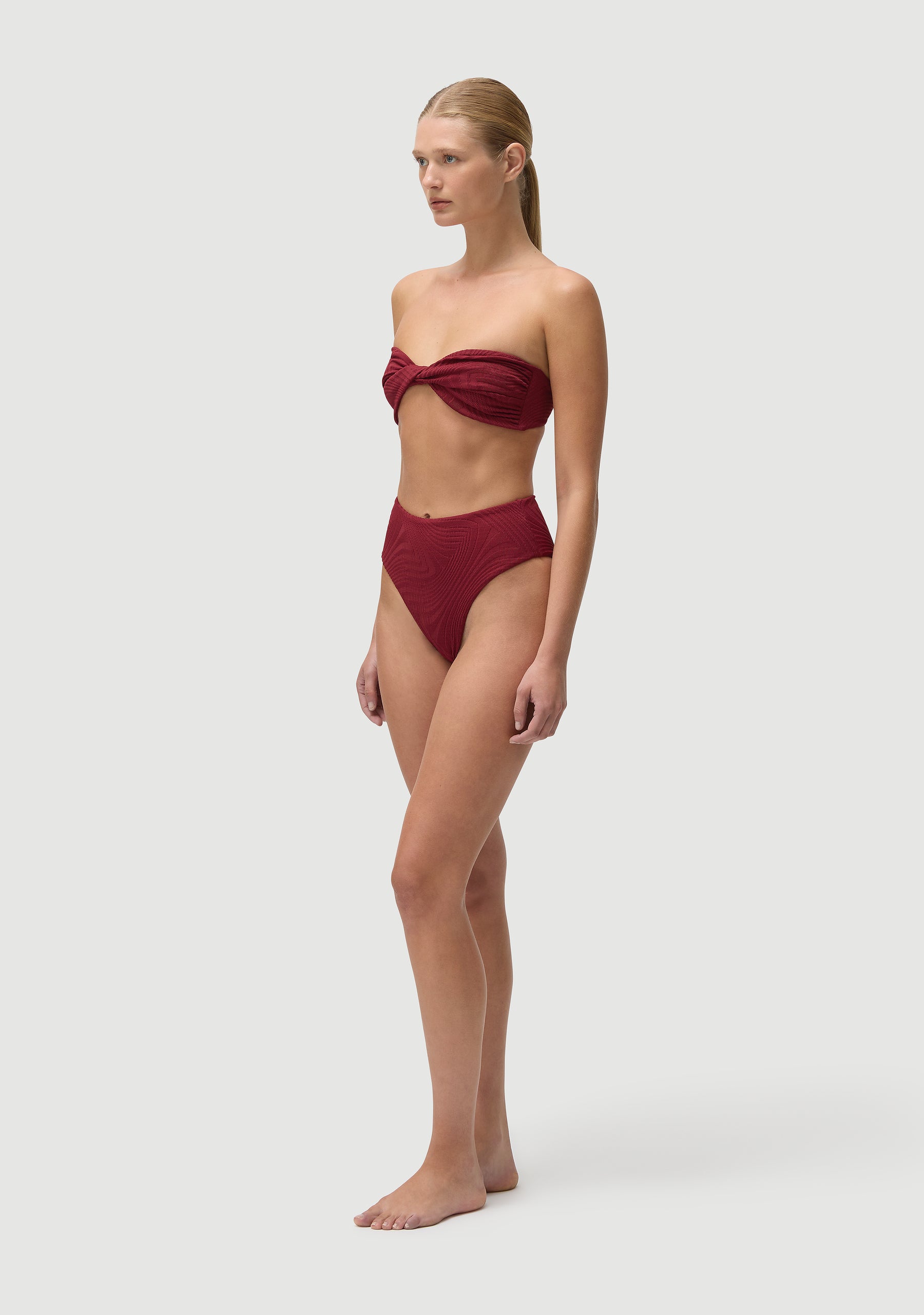 Bernie Top, Pomegranate